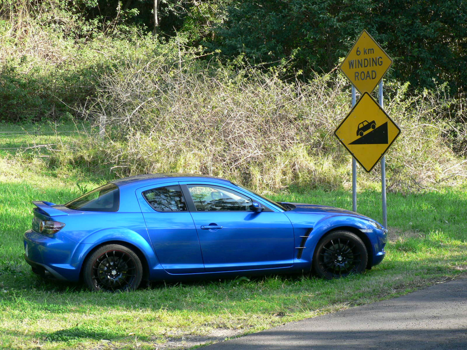 Photo by mazda8 - Shannons Club