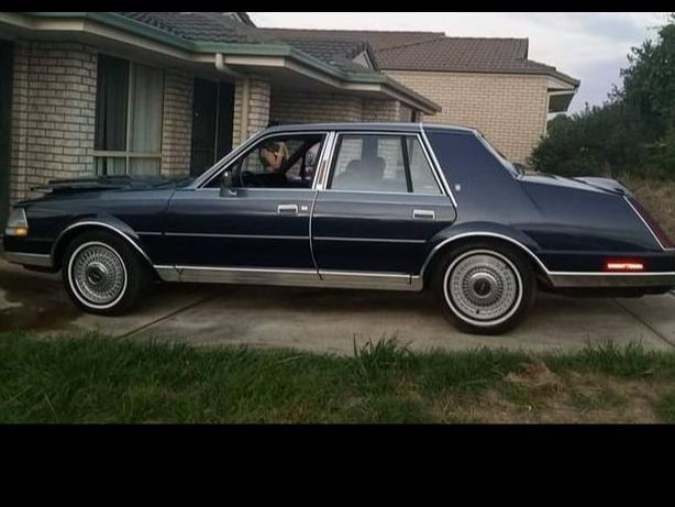 1984 Lincoln Continental - Naosha - Shannons Club