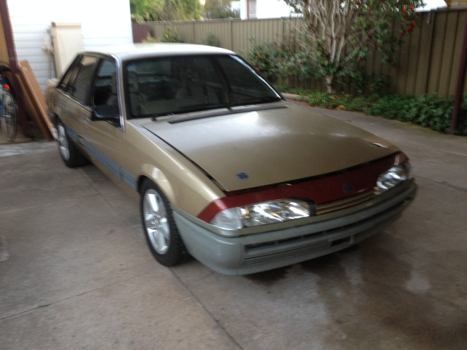 1985 Holden COMMODORE - AWHITE - Shannons Club