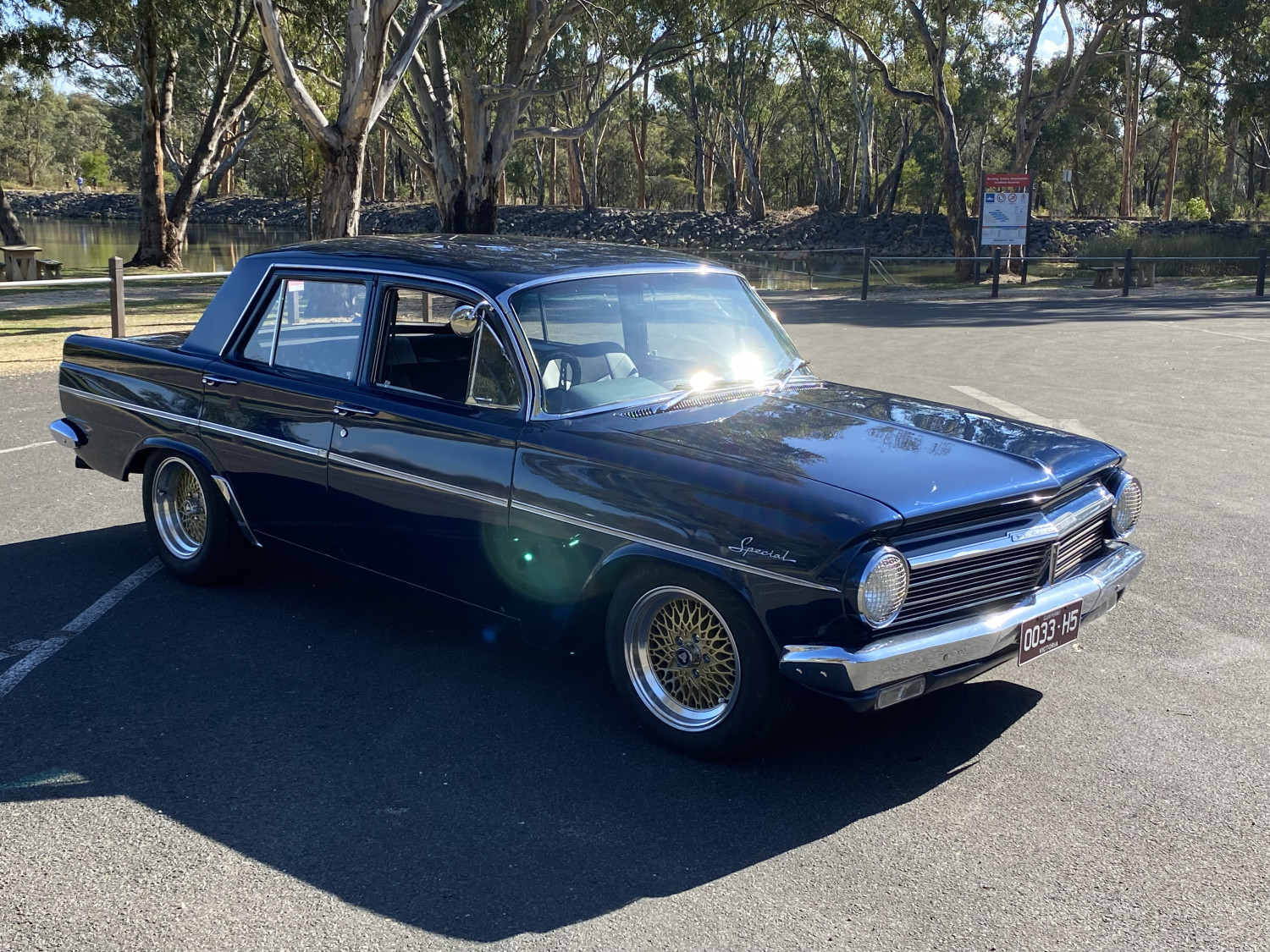 Photo by pinky11 - Shannons Club