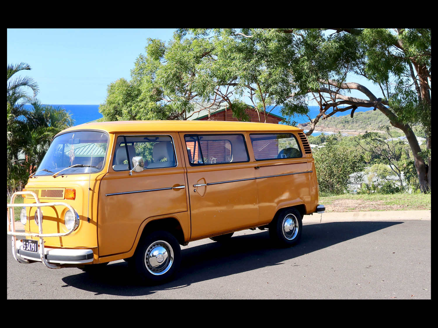 1975 Volkswagen KOMBI - Ktasana777 - Shannons Club