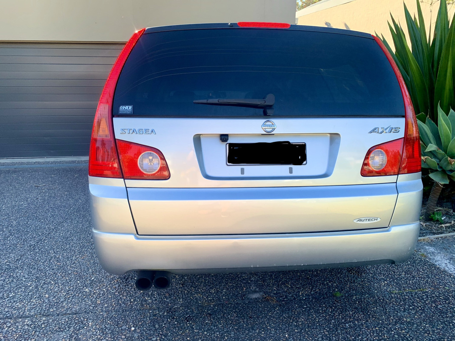 Photo by maddman72 - Shannons Club