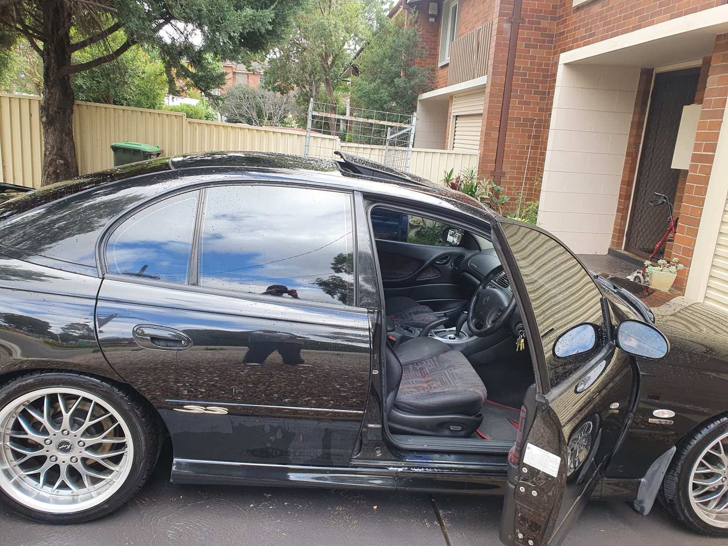 2001 Holden VX SS - Twodogies - Shannons Club