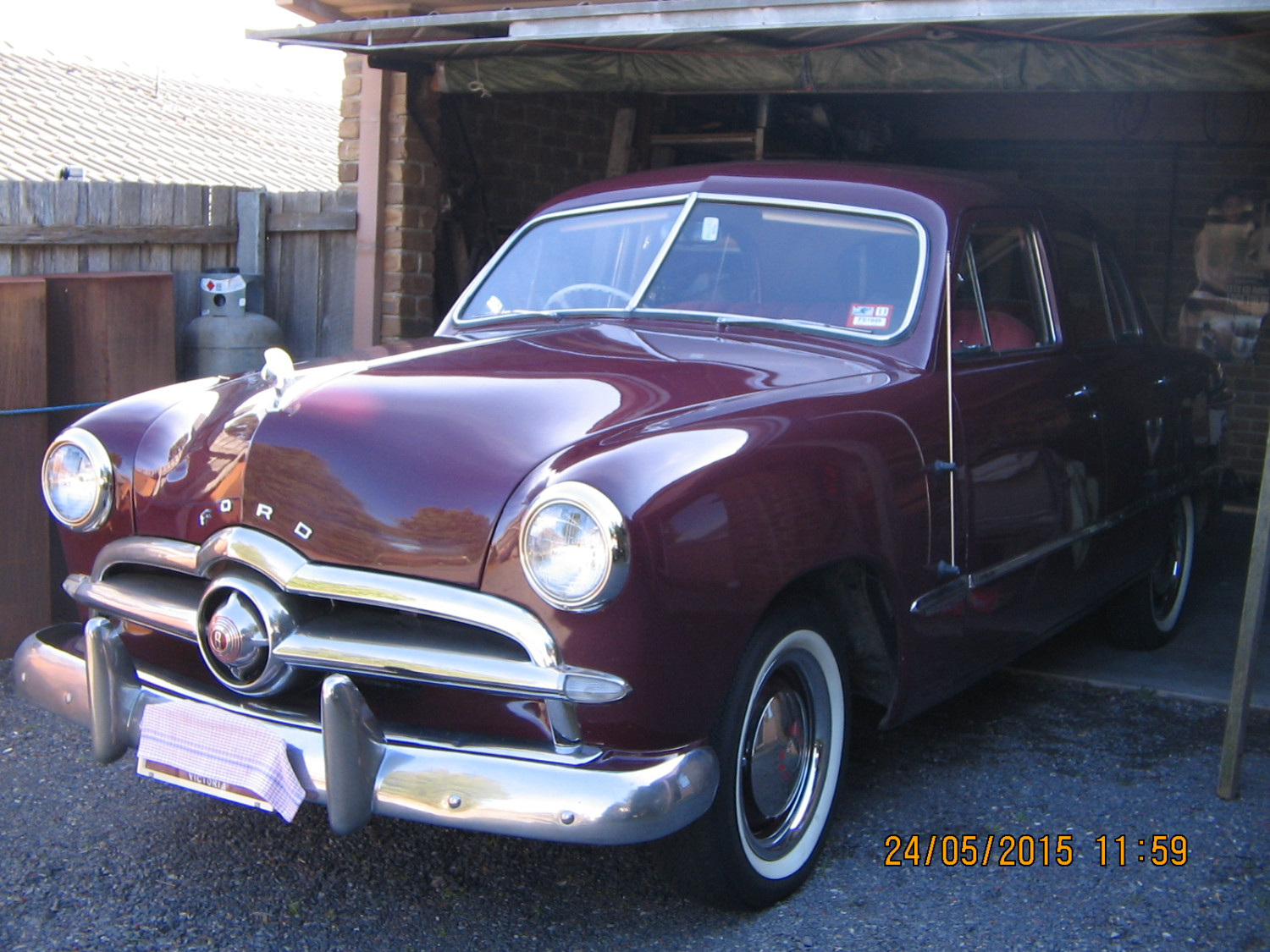 1949 Ford sedan - ford49 - Shannons Club