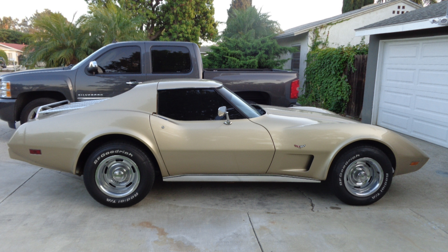 1977 Chevrolet CORVETTE STINGRAY - Joh - Shannons Club