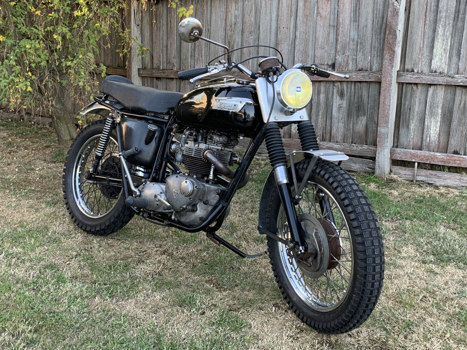 1968 Triumph TR6 - RProsser - Shannons Club