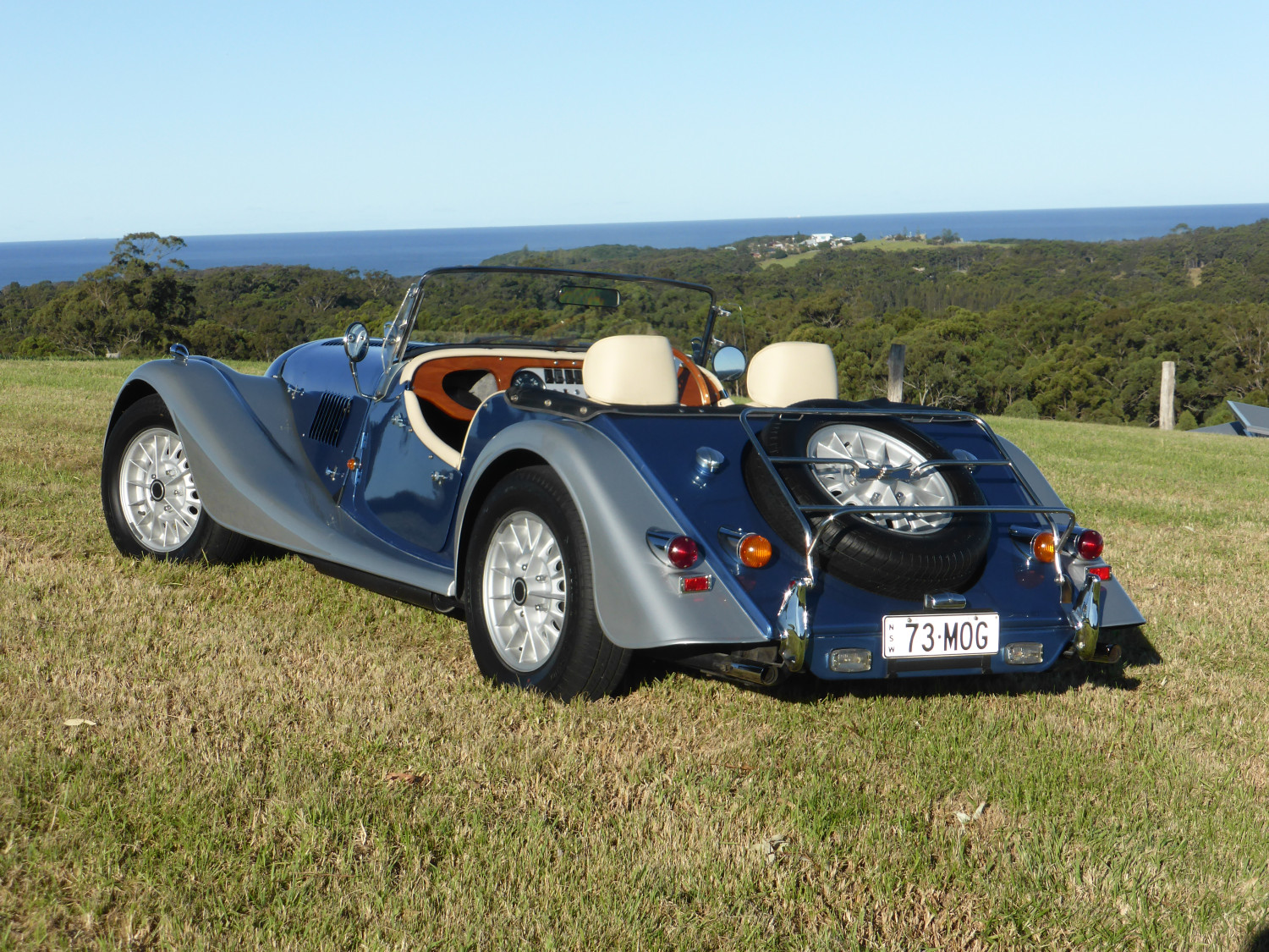 1973 Morgan PLUS 8 - MissMorgan - Shannons Club