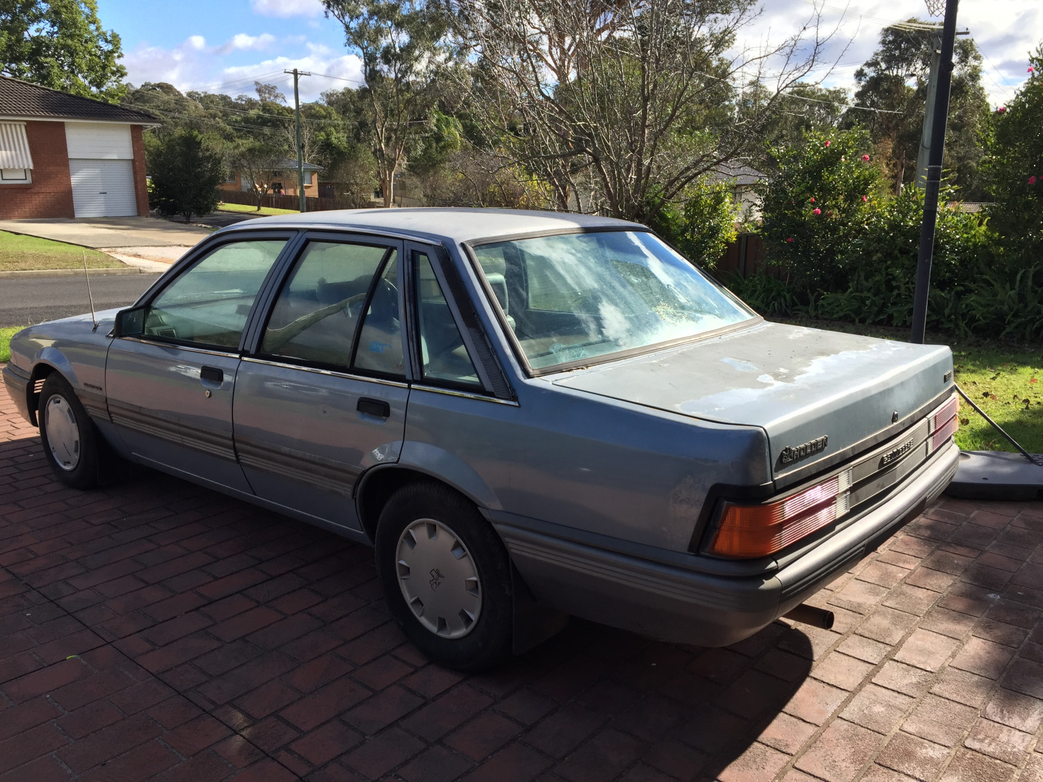1987 Holden Commodore - rosscomunro - Shannons Club