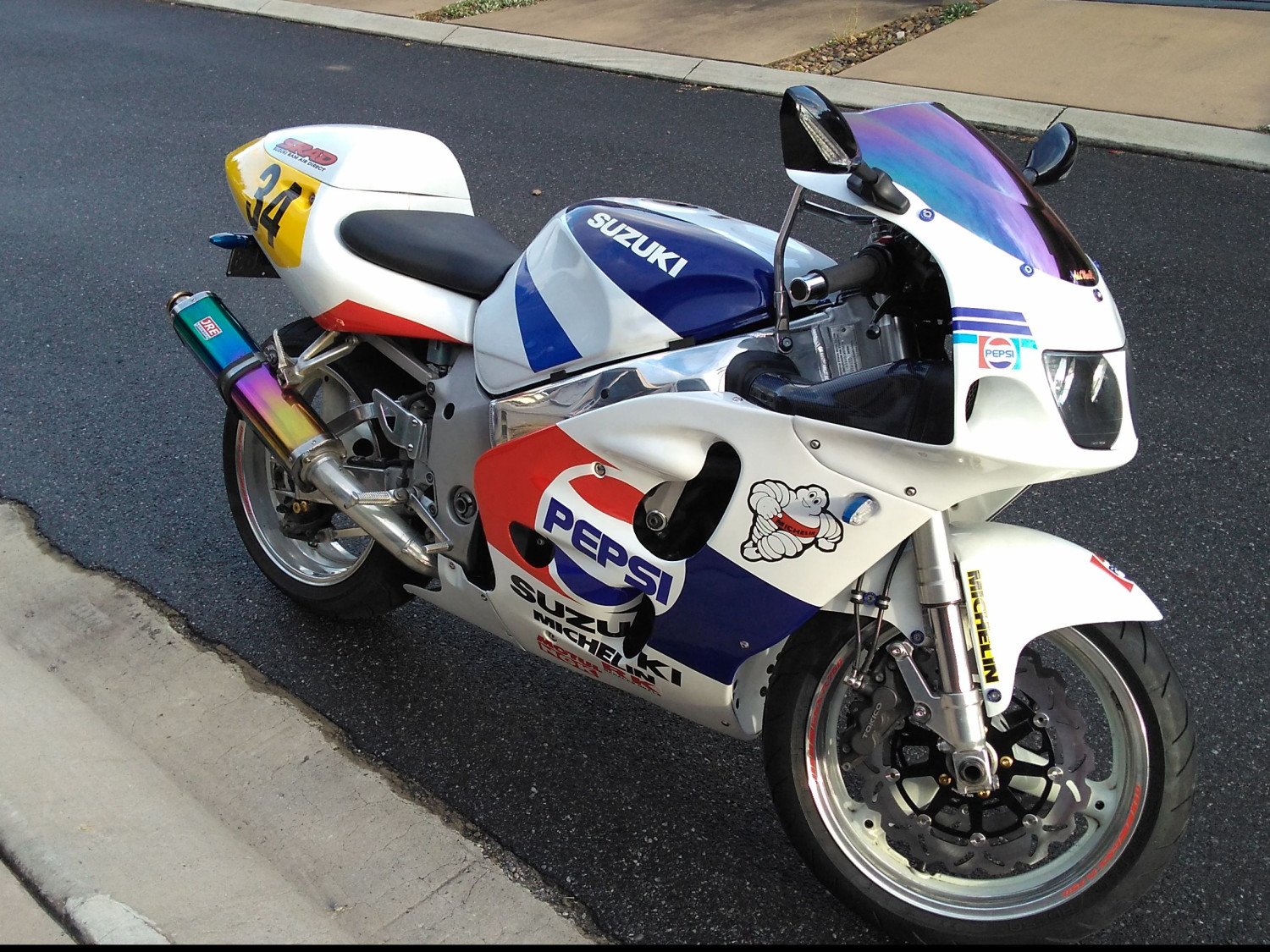 1998 Suzuki Gsxr750 srad - TonyFronis - Shannons Club