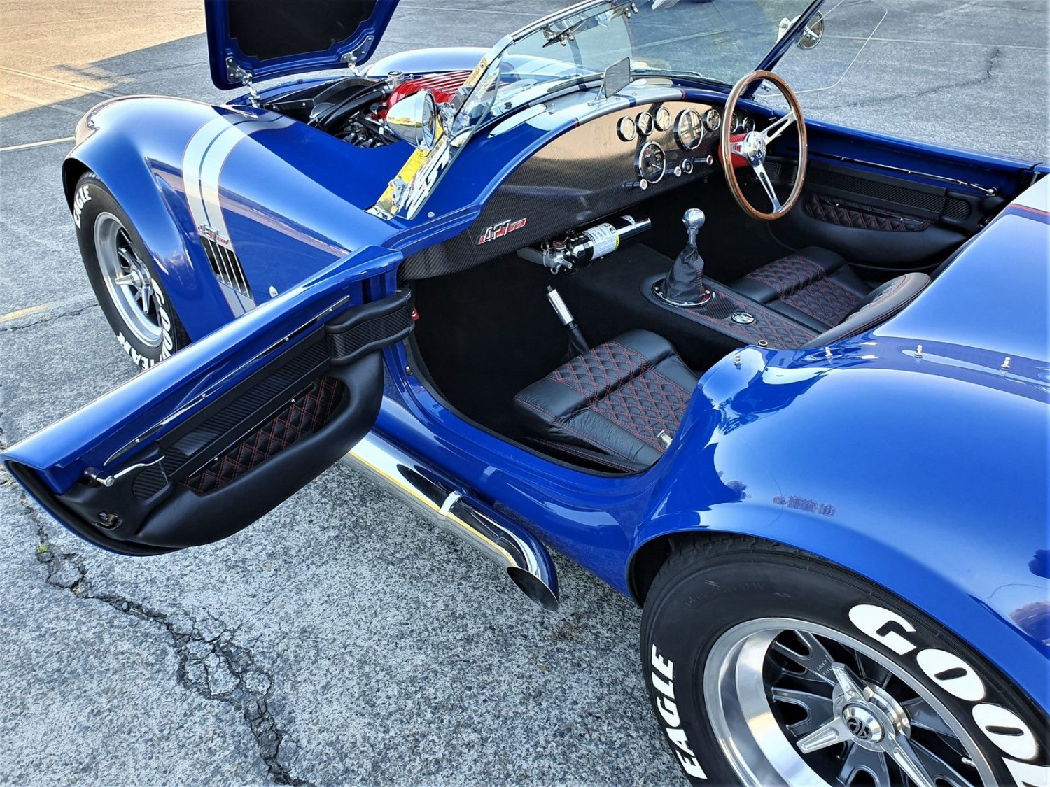 Photo by OlivierKraft - Shannons Club