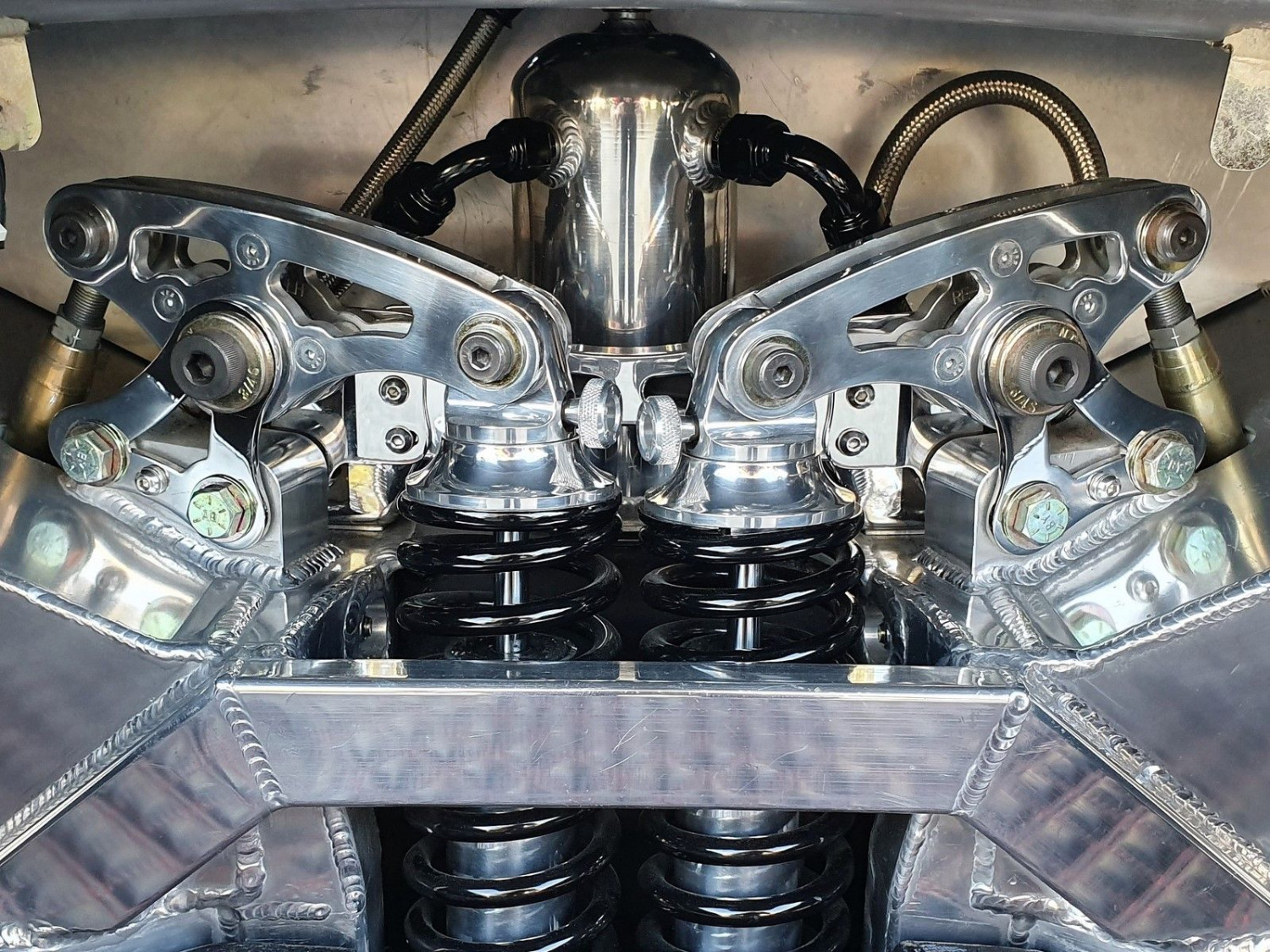 Photo by OlivierKraft - Shannons Club