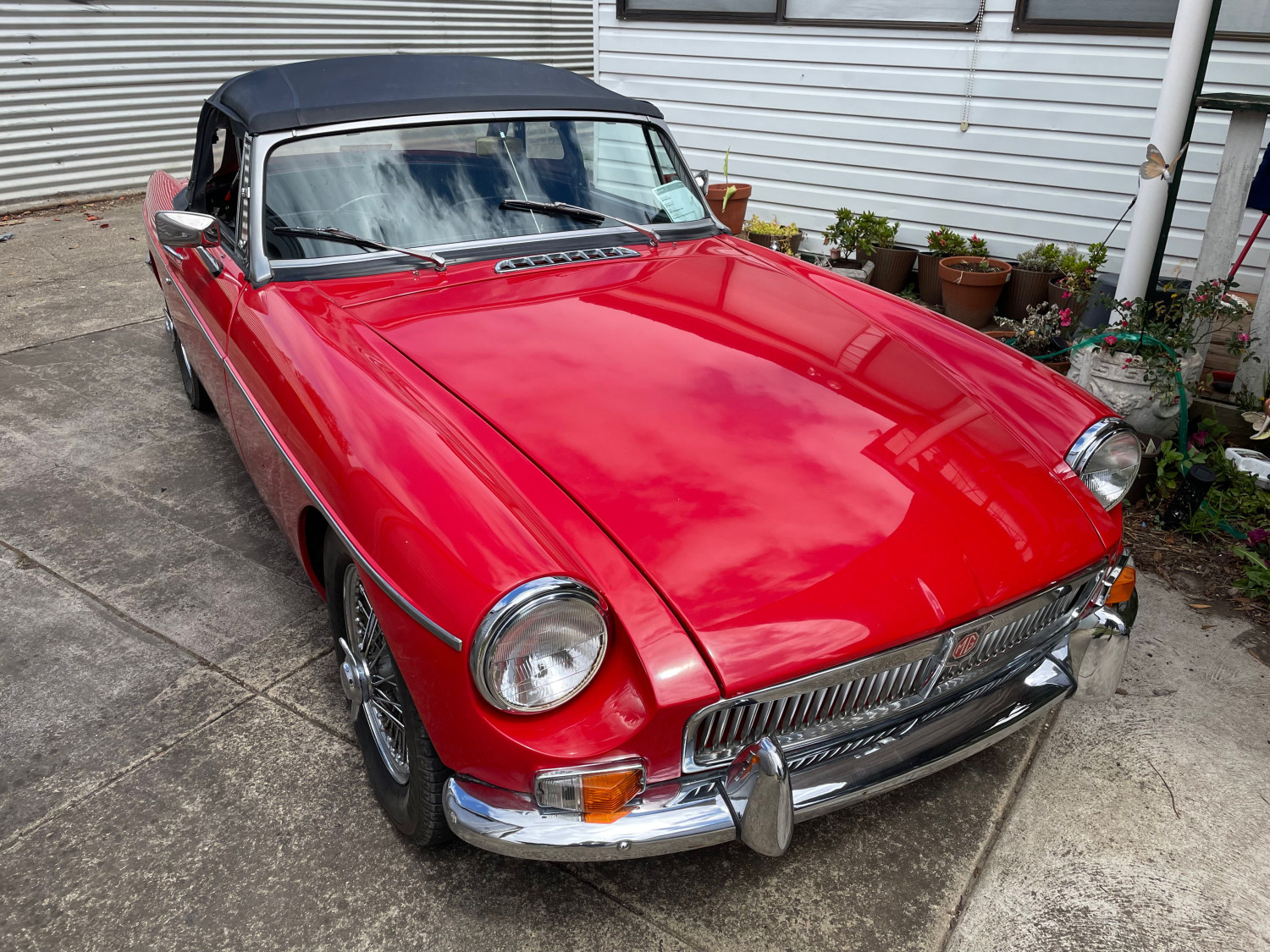 1967 MG B - damiandaly - Shannons Club