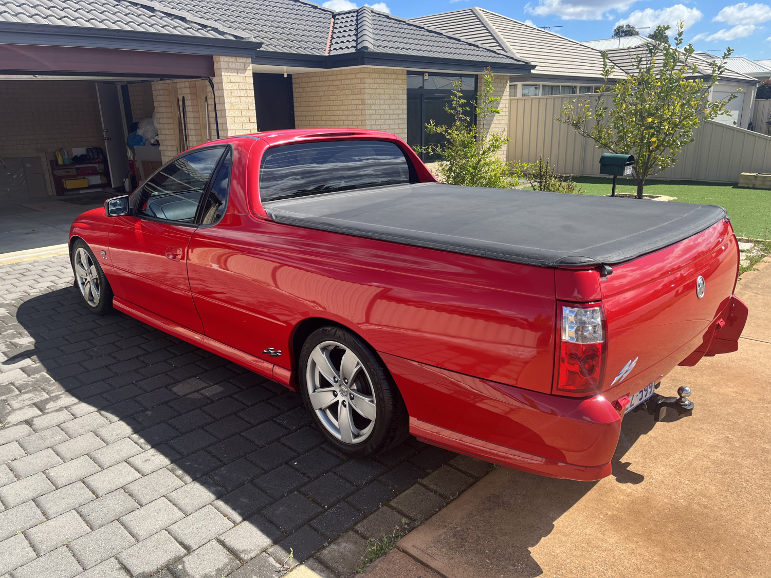2003 Holden Ute - Mrwhoswho - Shannons Club