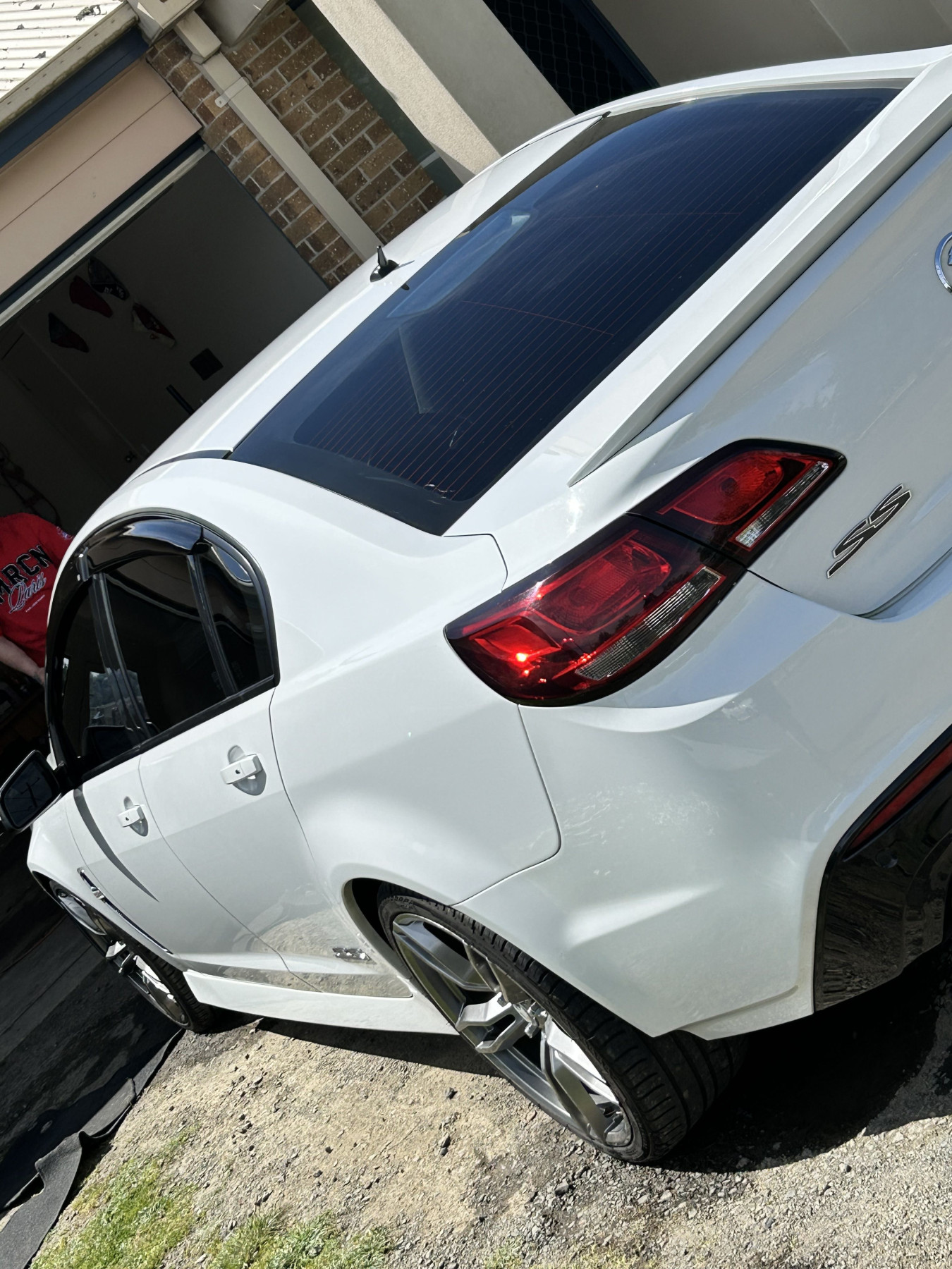 2016 Holden COMMODORE - BFROFN - Shannons Club