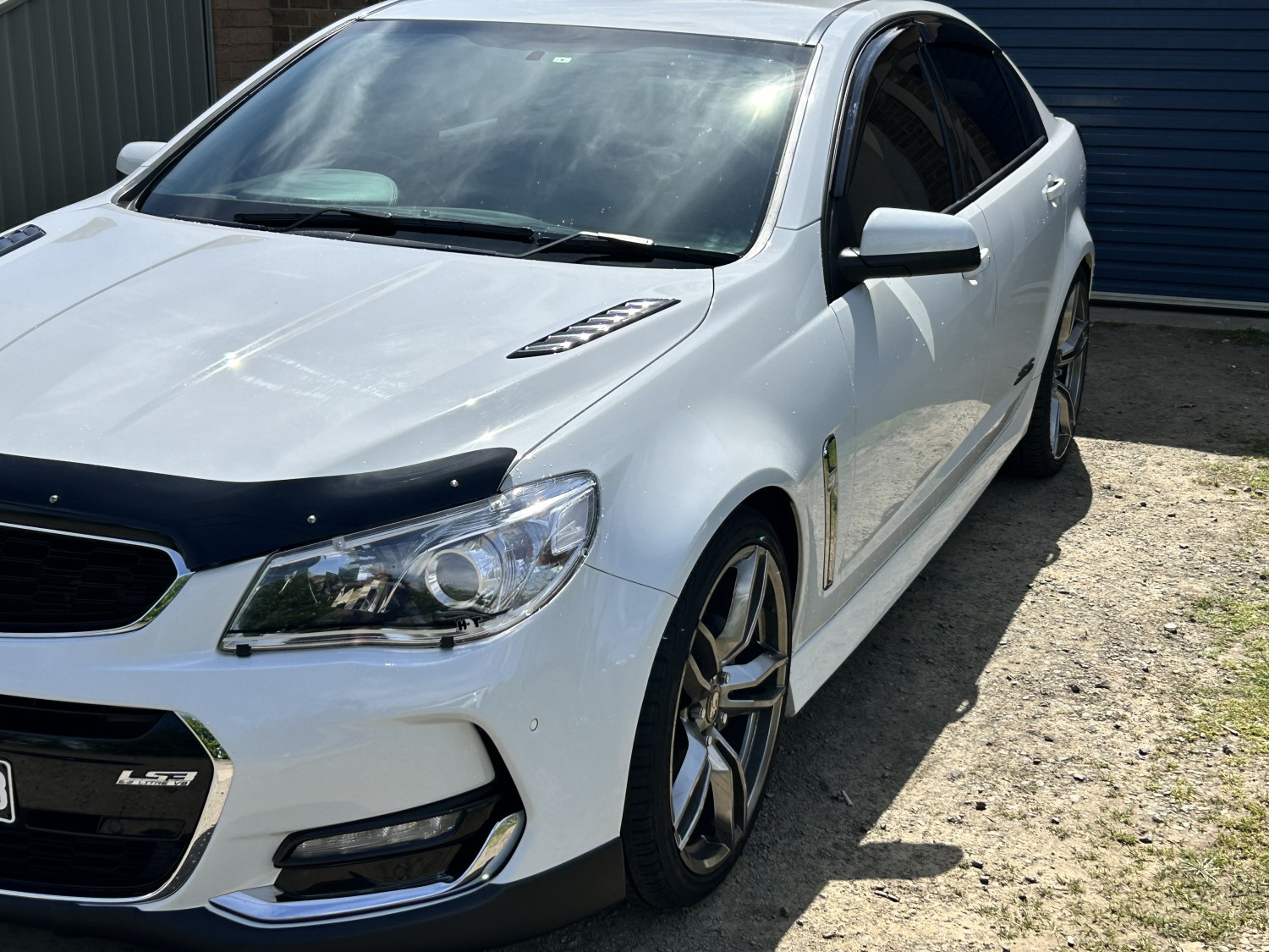 2016 Holden COMMODORE - BFROFN - Shannons Club