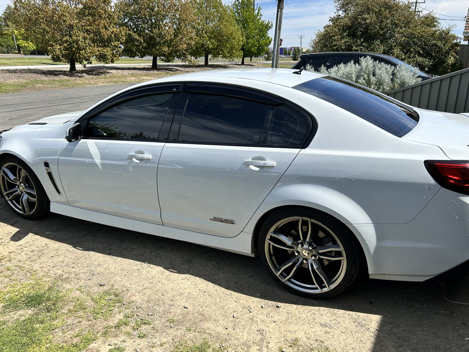 2016 Holden COMMODORE - BFROFN - Shannons Club