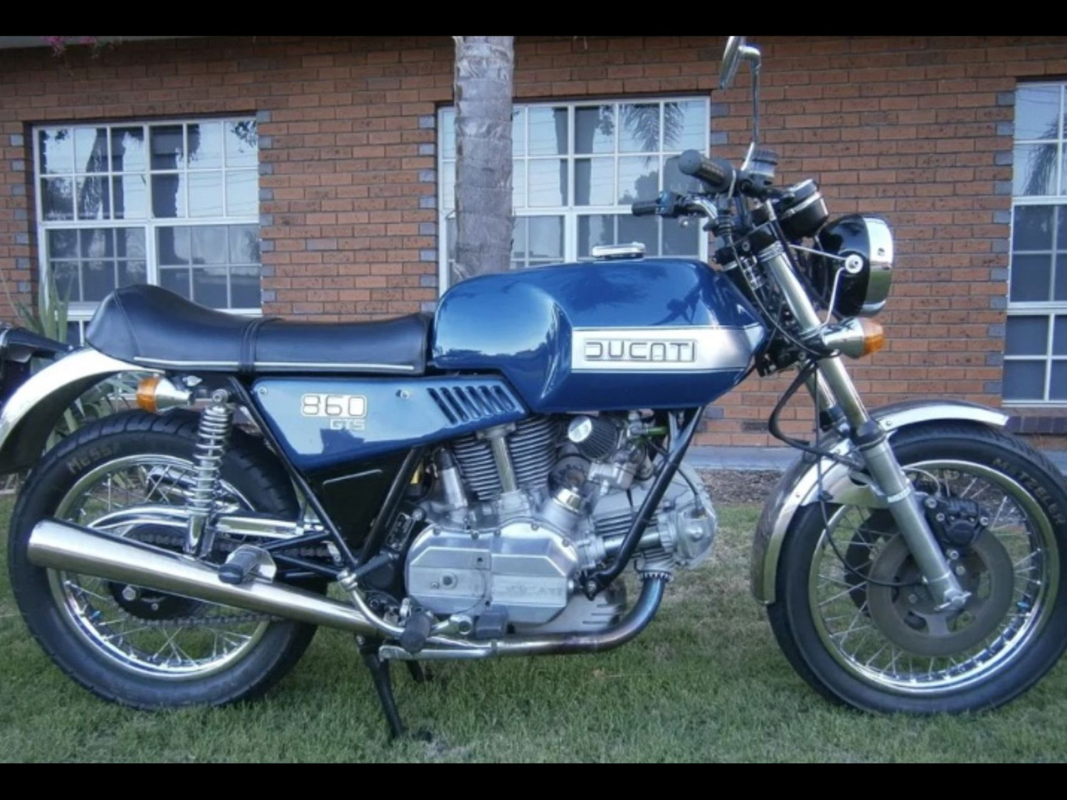 1976 Ducati 864cc GTS - Tezly - Shannons Club
