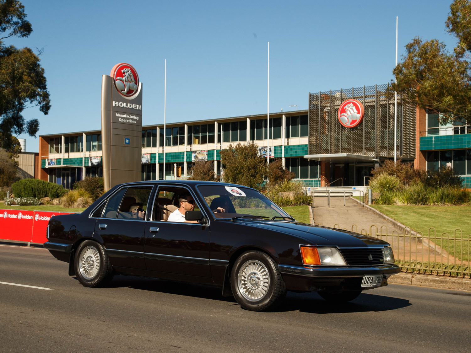 1981 Holden COMMODORE - robspa - Shannons Club