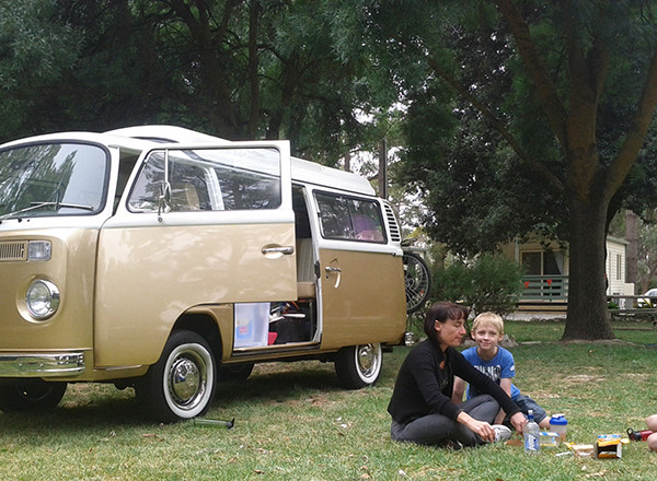 1974 Volkswagen KOMBI - pab61 - Shannons Club
