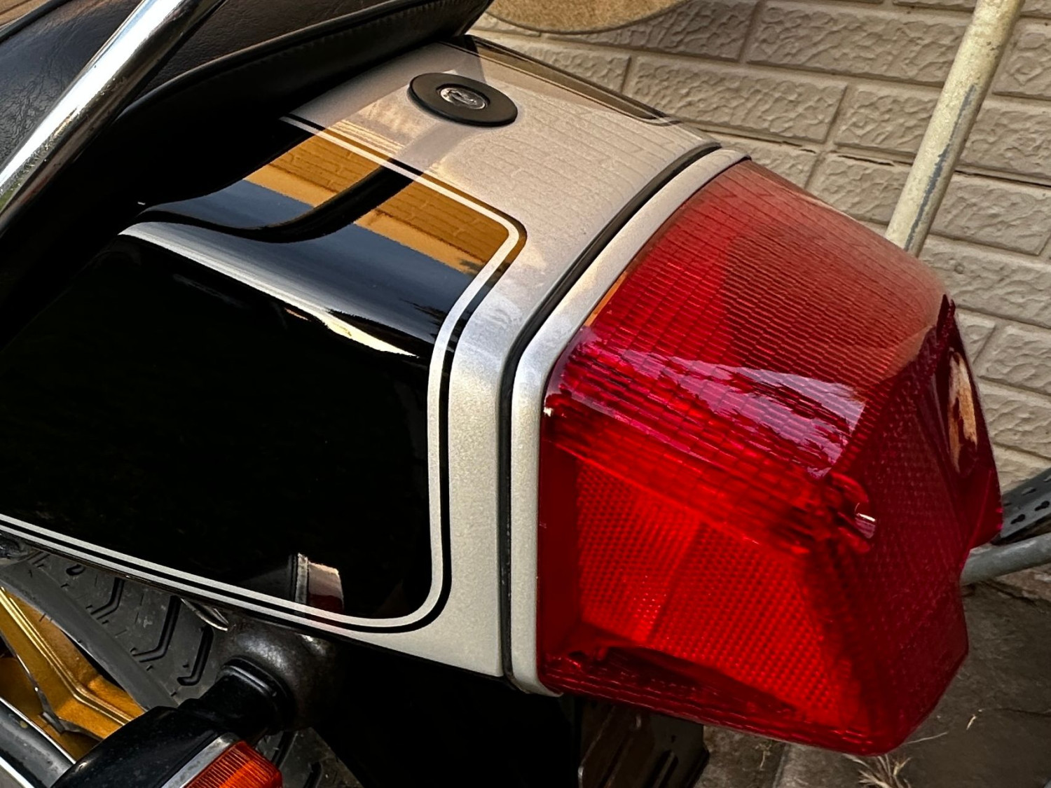1981 Suzuki GSX1100EX - Baz1100 - Shannons Club