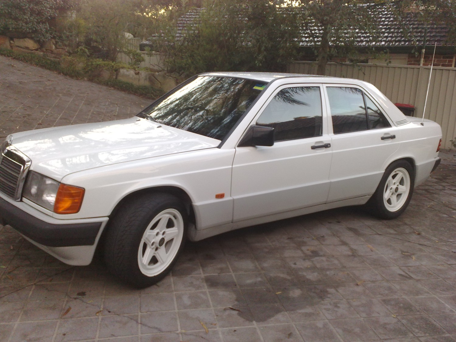 1992 Mercedes Benz 180 E LIMITED EDITION Alessandro Shannons Club