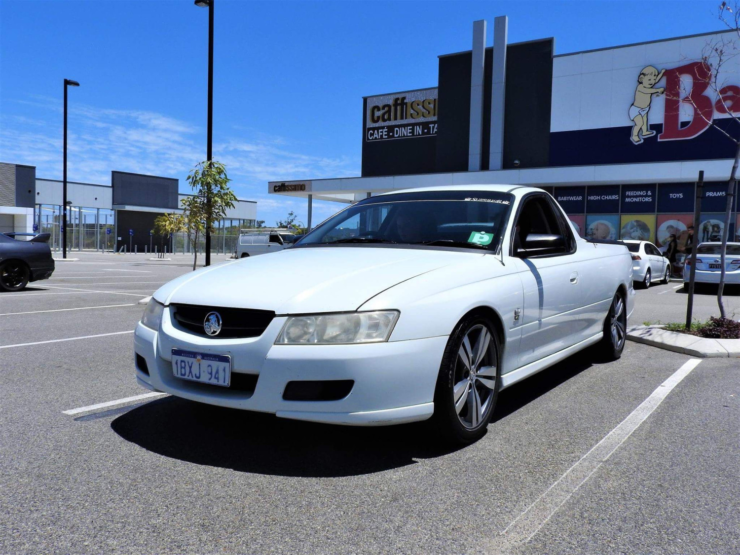 2005 Holden COMMODORE - oliverobyrne - Shannons Club
