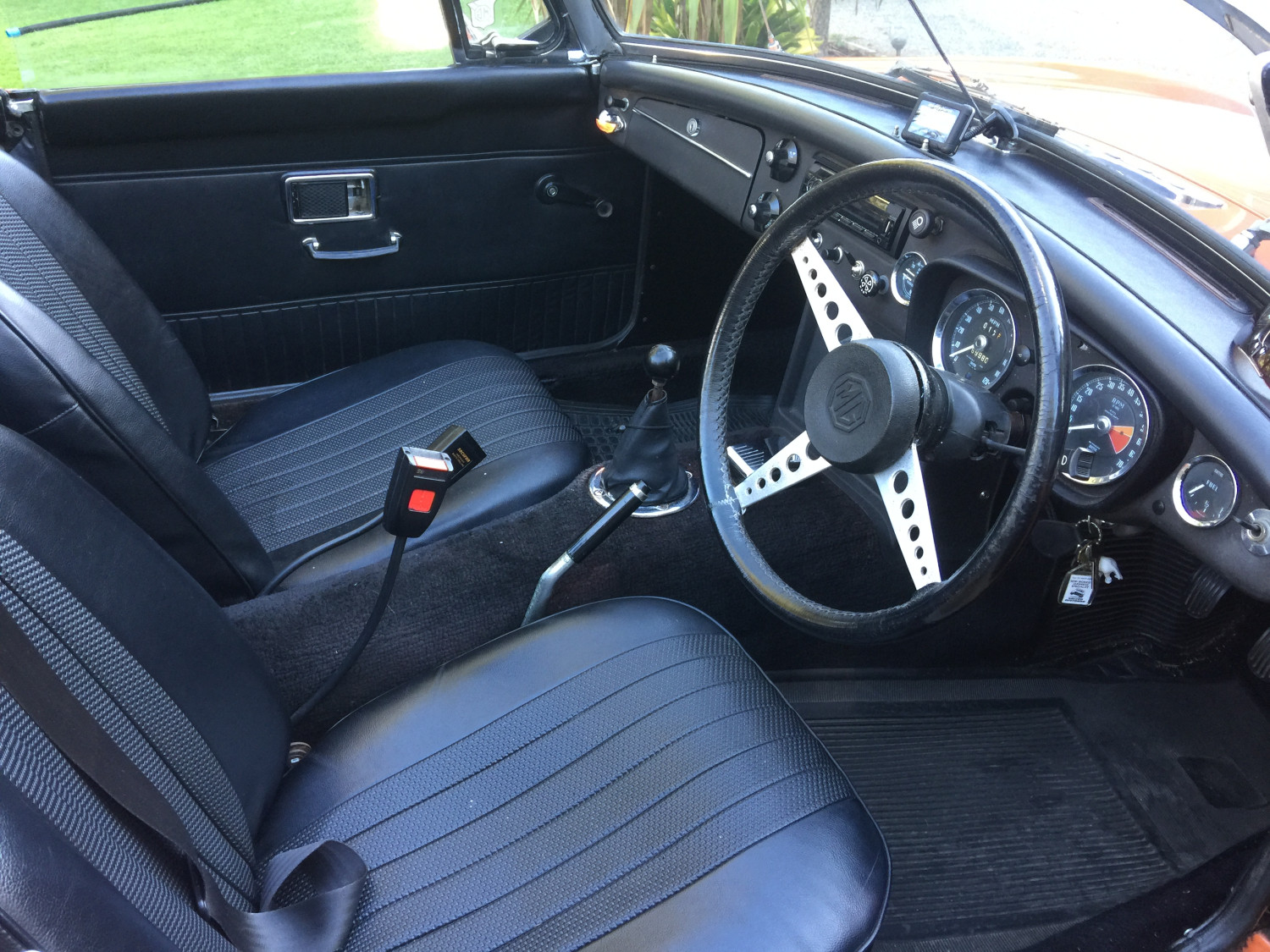 1971 MG MGB Mk2 - mandwjewell - Shannons Club