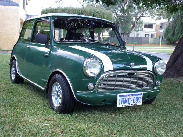 1962 Morris 850 - Strongy - Shannons Club