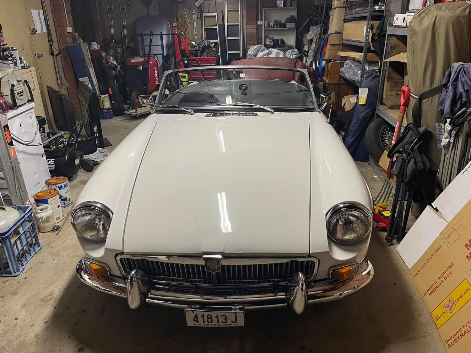 1967 MG MGB - martinhey - Shannons Club