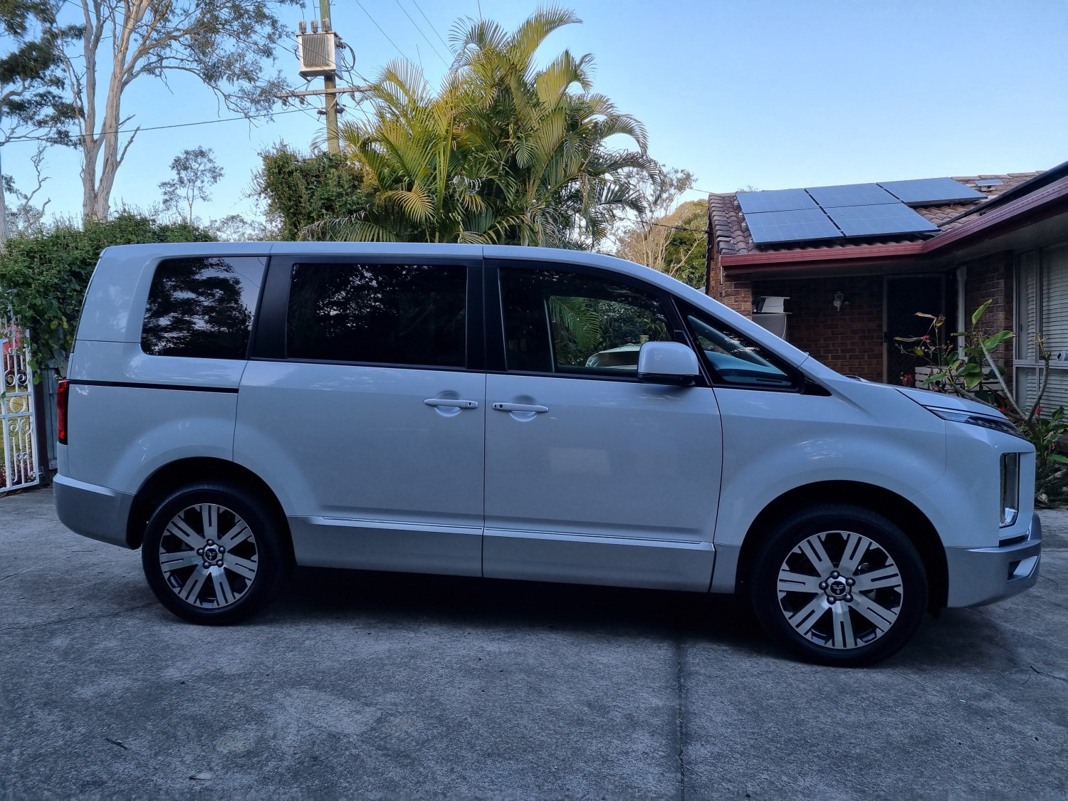 2022 Mitsubishi DELICA GREY IMPORT - bmr4121 - Shannons Club