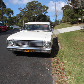 Ford XT Falcon 500 station wagon, 221ci 3sp column manual - Shannons Club