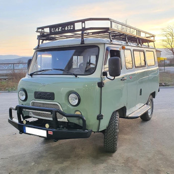 Russia meets Japan UAZ 452 - Shannons Club