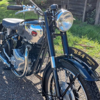 Photo by GavinRobinson1 - Shannons Club