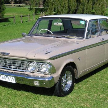 Compact Fairlane, precursor to Australia's V8 Valiants, Falcons and ...