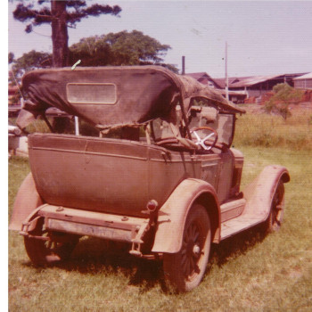 1927 Pontiac Landau 4 door Soft Top - Shannons Club