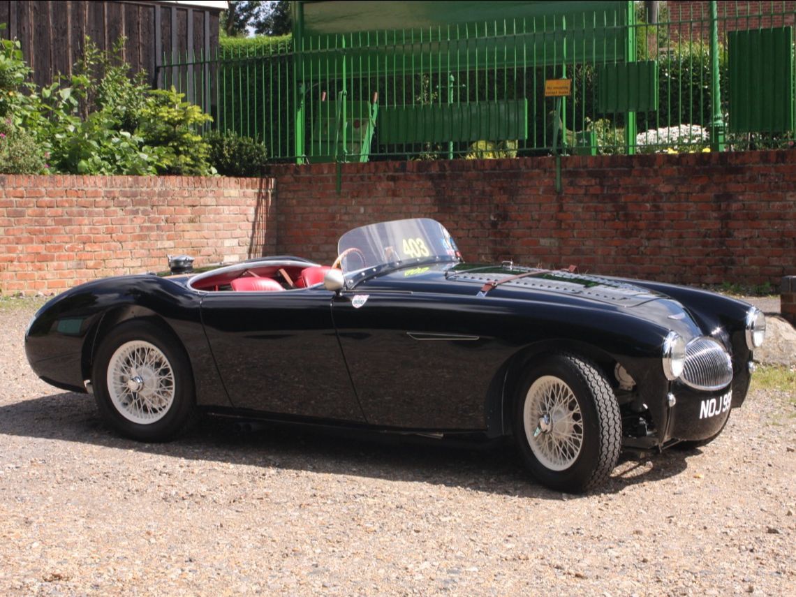 Photo by BentleyT - Shannons Club